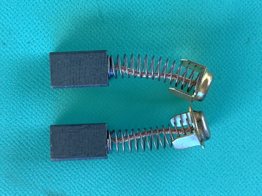 カーボンブラシの交換時期と注意点 – ナカタニ機工